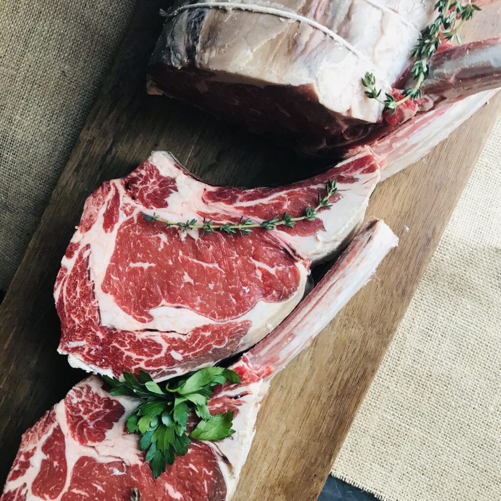 Grilling a Tomahawk Steak: How to Cut and Plate It Like a Pro ...